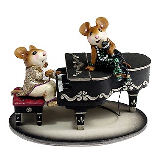 M-334 In ThexSpotlight - The Mole Hole