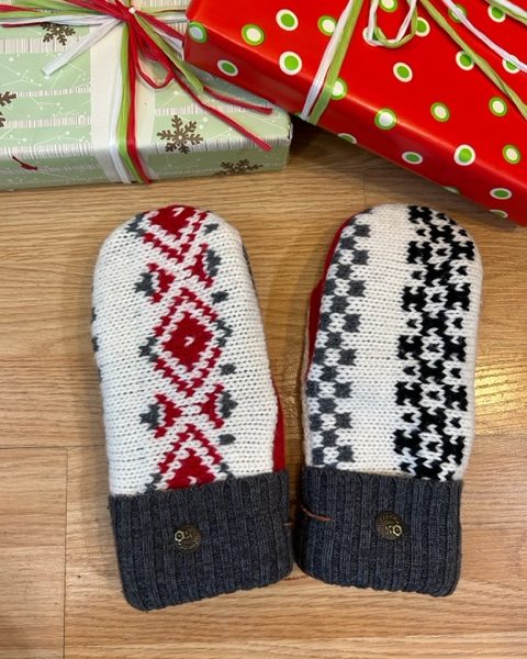 Mackinac Mittens Ivory Red Grey Nordic - The Mole Hole